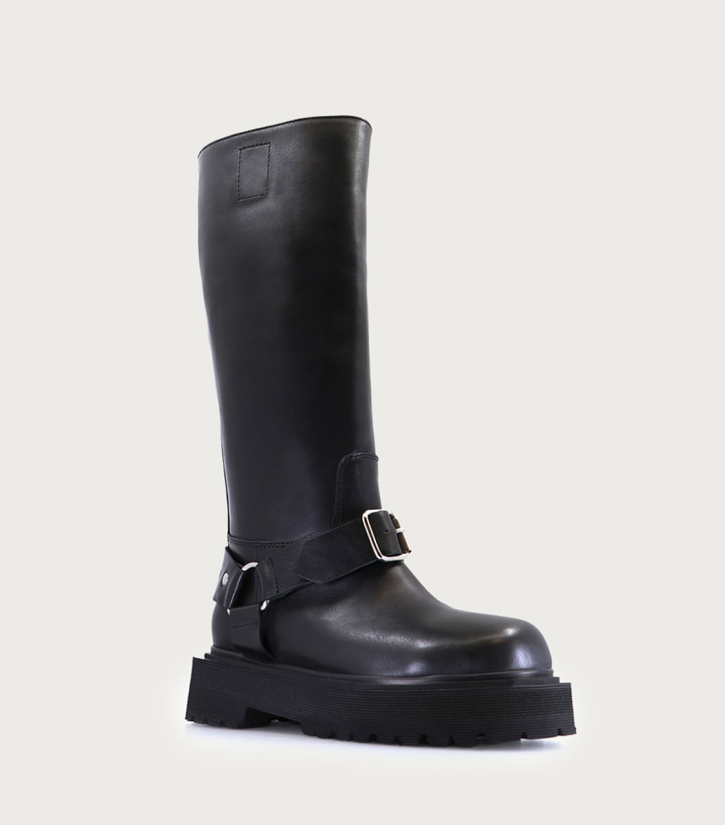 Bota Quirk| Ricky Sarkany